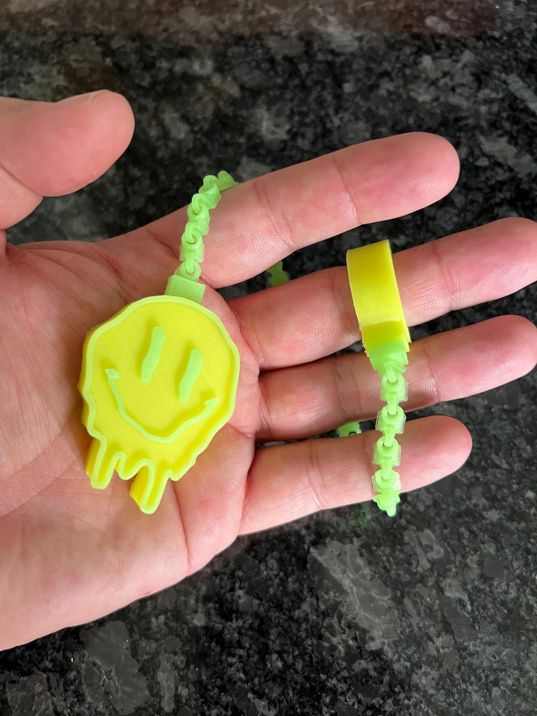 Glow in Dark Smiley Face Anxiety Relief Toy | Fidget Spinner | Fidget ...