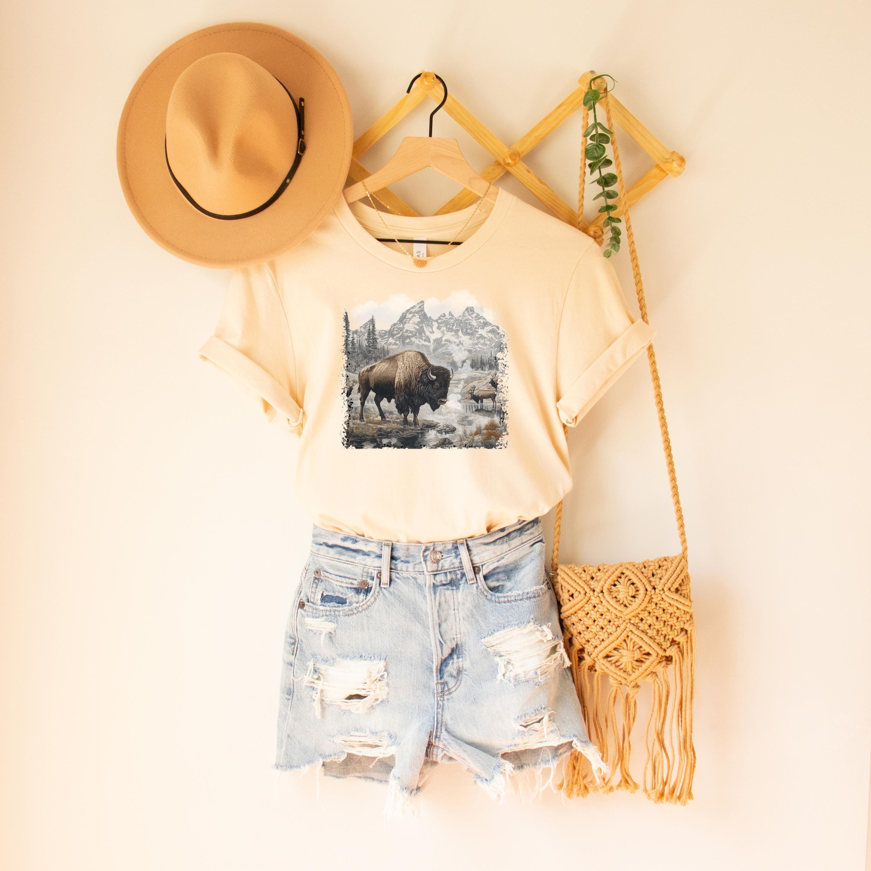 Retro Bison Roaming A Geyser Basin Sweatshirt 90s Bull Buffalo Mountain ...