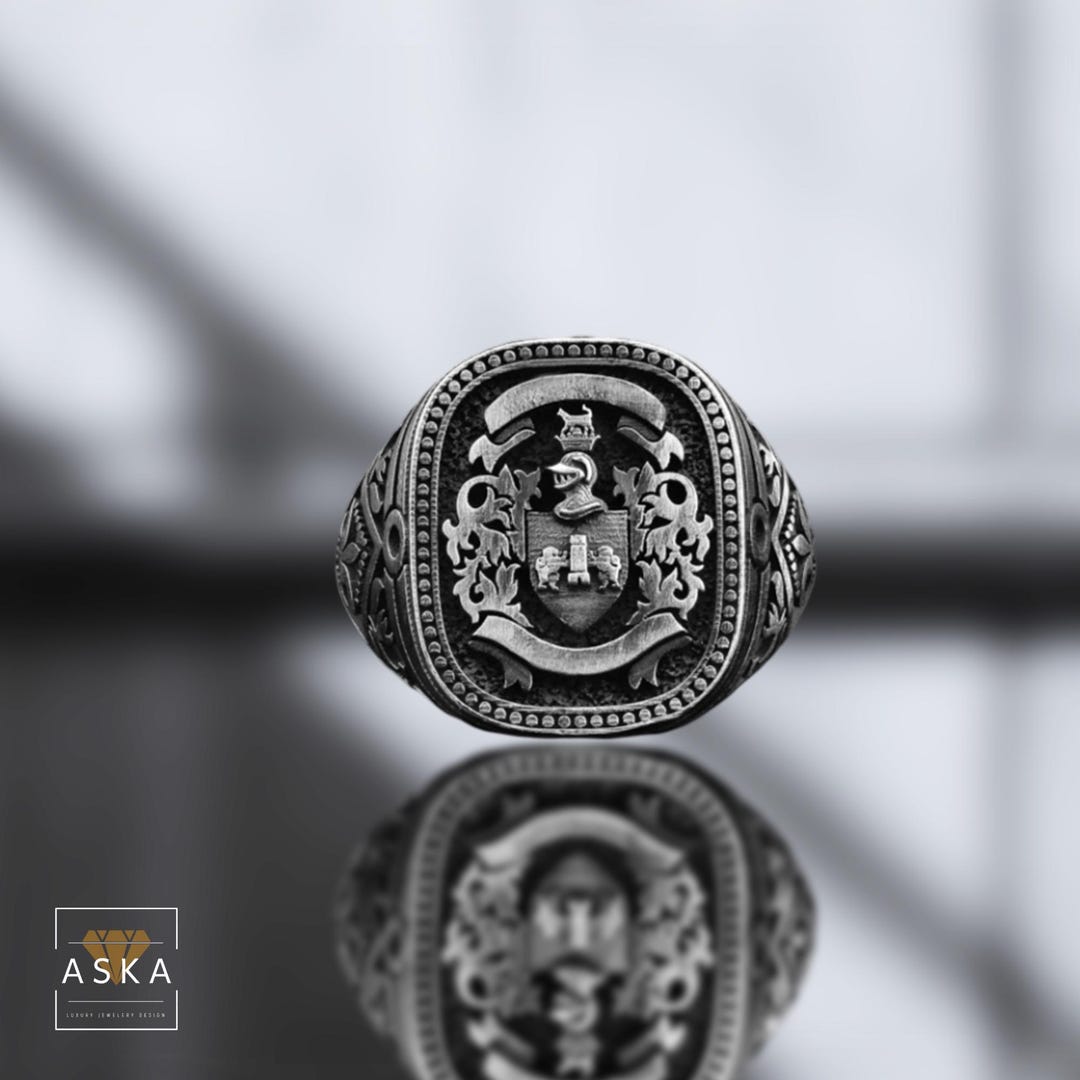 Sterling Silver Family Crest Ring: Custom Engraved Coat of Arms - Etsy