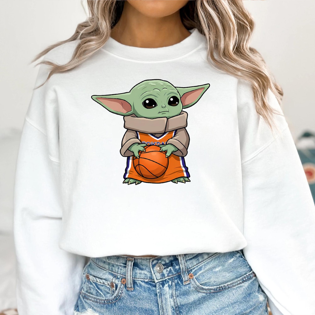 Cute Baby Yoda Playing Basketball Png, Cartoon Yoda Basketball Player ...
