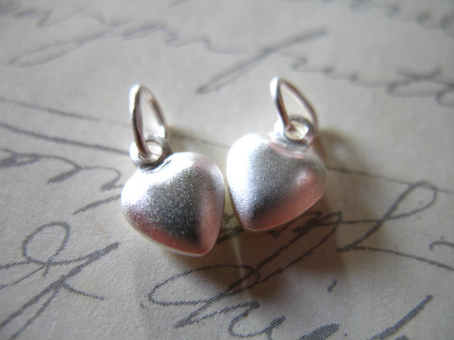 1-10 Pcs Puffy HEART Charm Pendant PUFFY PUFFED Heart | Etsy