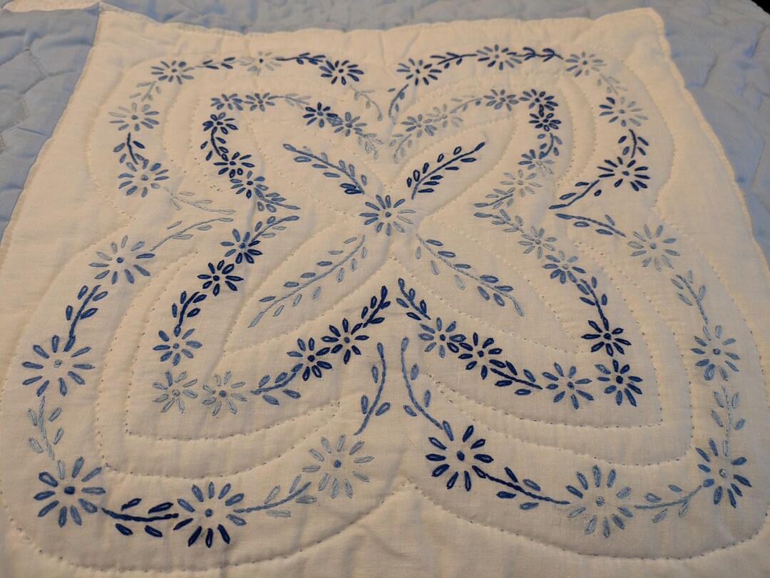 Blue Floral Ombre Embroidery Block Quilt Twin Size -NEW- - Etsy