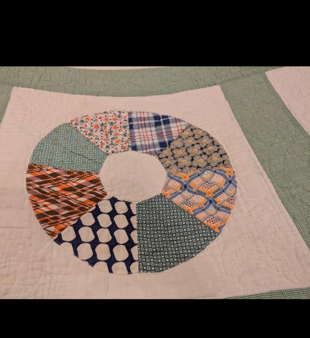 Vintage (1960s) Handmade Dresden Plate Patchwork Quilt. Full Size ...