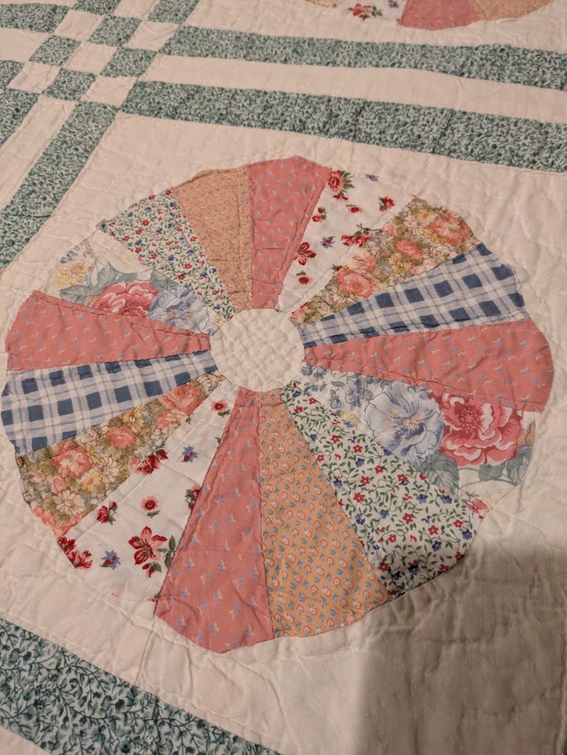 Vintage Dresden Plate Patchwork CUTTER Quilt. Full Size. Beautiful ...