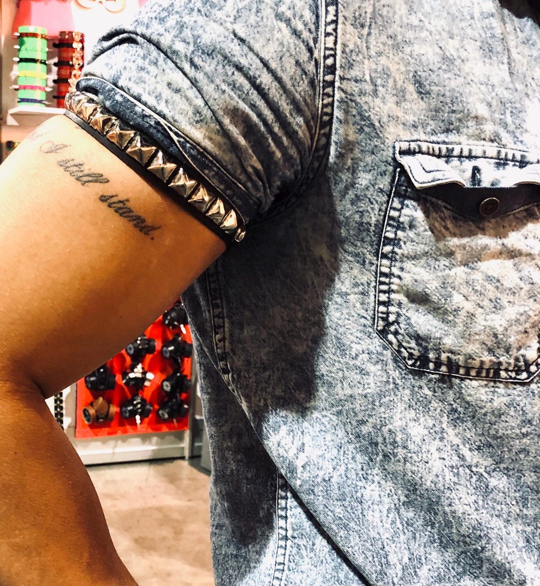 Studded Leather Armband: Pyramid Stud Bicep Bracelet - Etsy