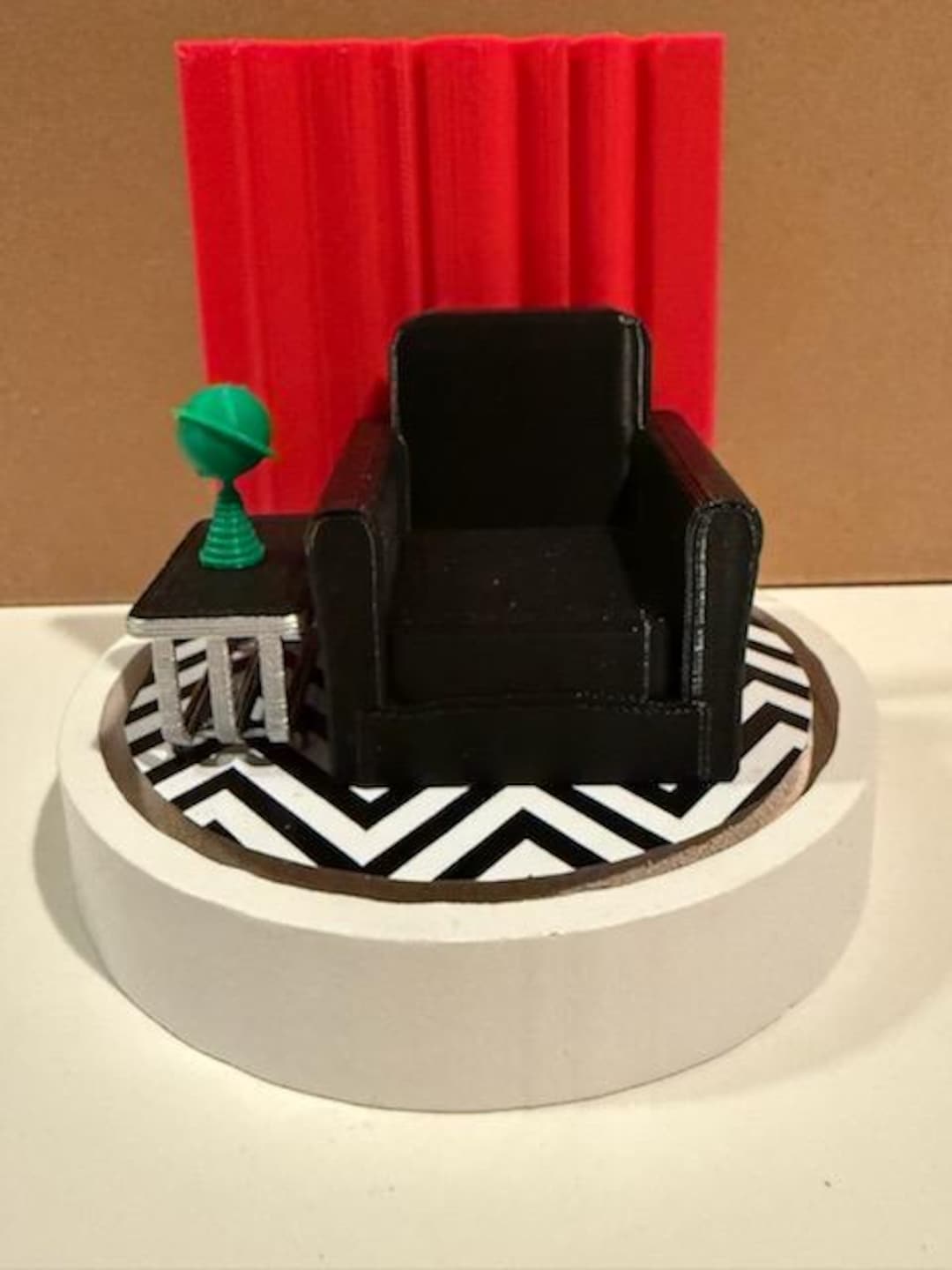 Twin Peaks Diorama in Dome - Red Room Scene (david Lynch, Display, Red ...