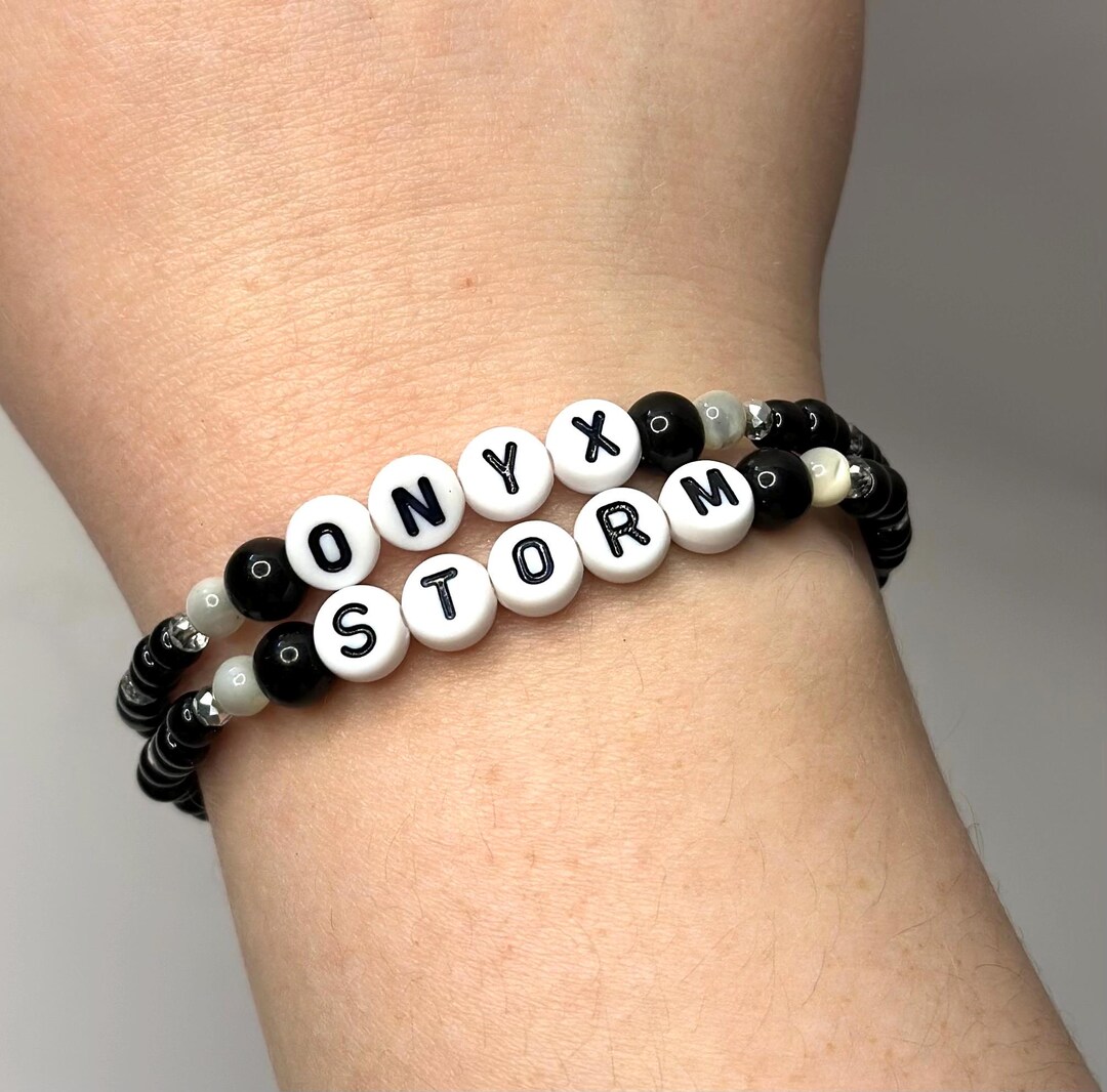 Onyx Storm Friendship Bracelet Set, Fourth Wing Beaded Bracelets, Onyx ...