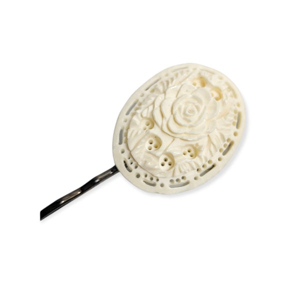 Large Bone Hairpin / Carved / Ivory color / Something… - Gem