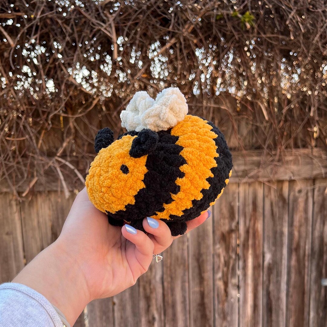 Crochet Bumblee Bee, Amigurumi Bee, Crochet Bee, Handmade Stuffies ...