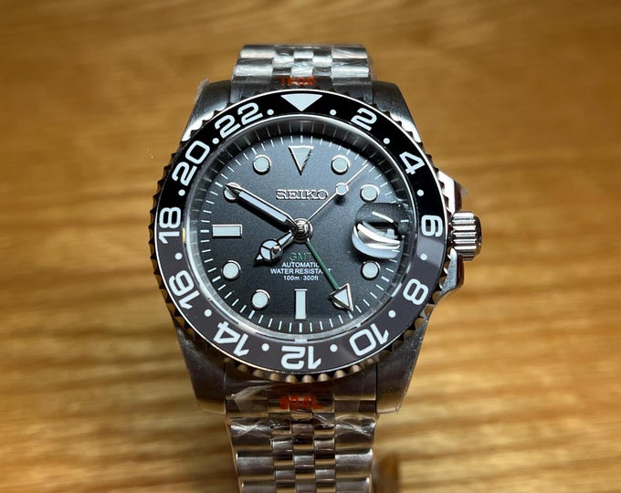 Custom Seiko Bruce Wayne GMT Mod 40MM Diver Watch - NH34 Automatic ...