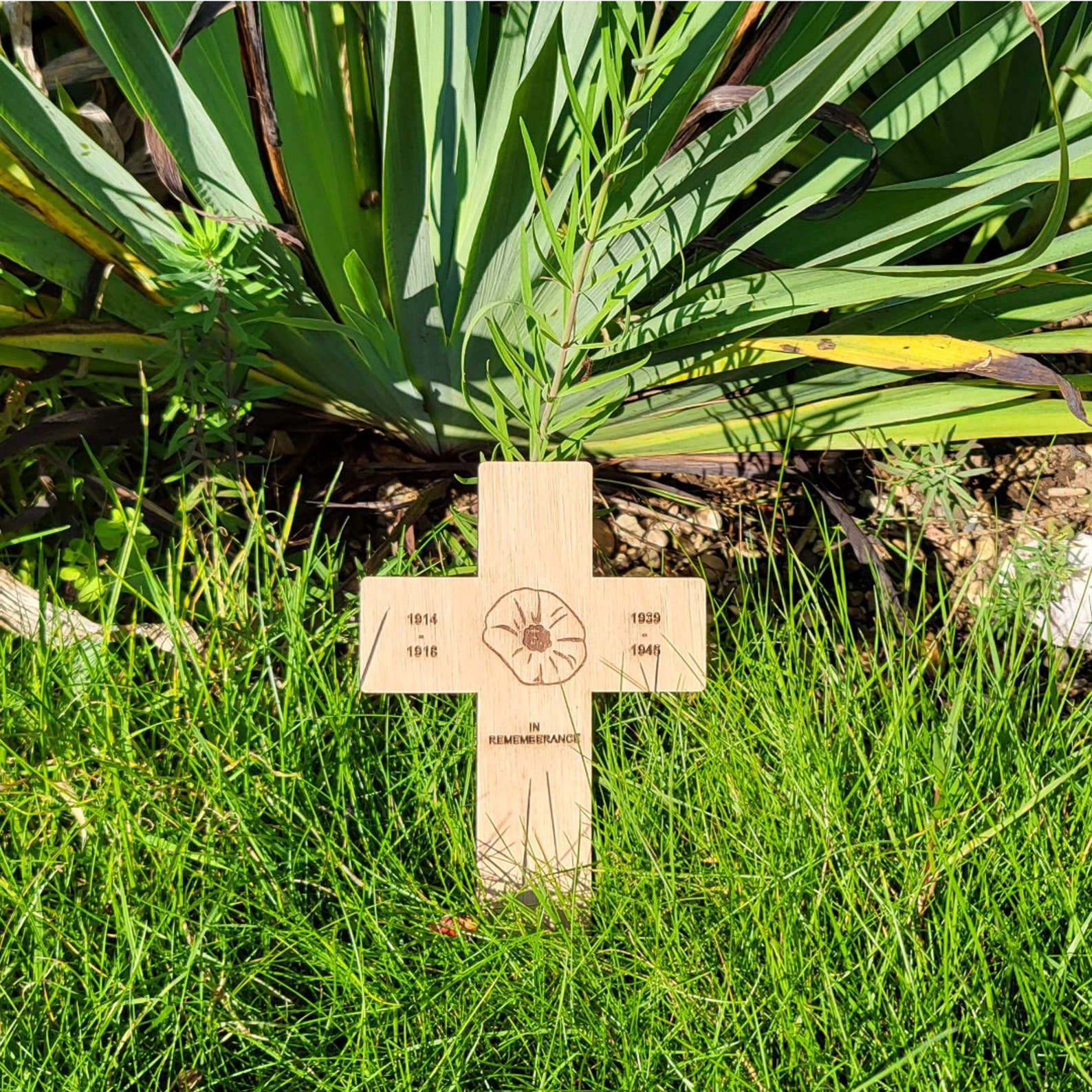 Remembrance Day Cross - Plywood, Laser Cut, Poppy - Etsy UK