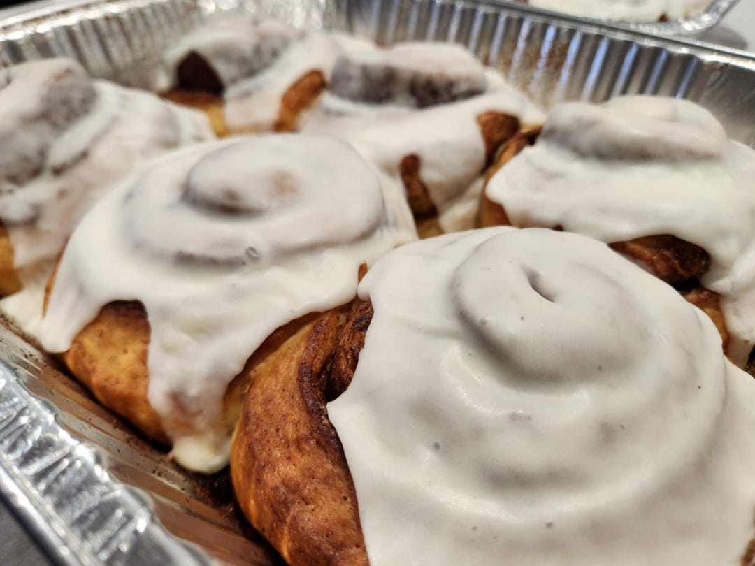 Jumbo Gourmet Cinnamon Buns Brunch Gift Box - Etsy