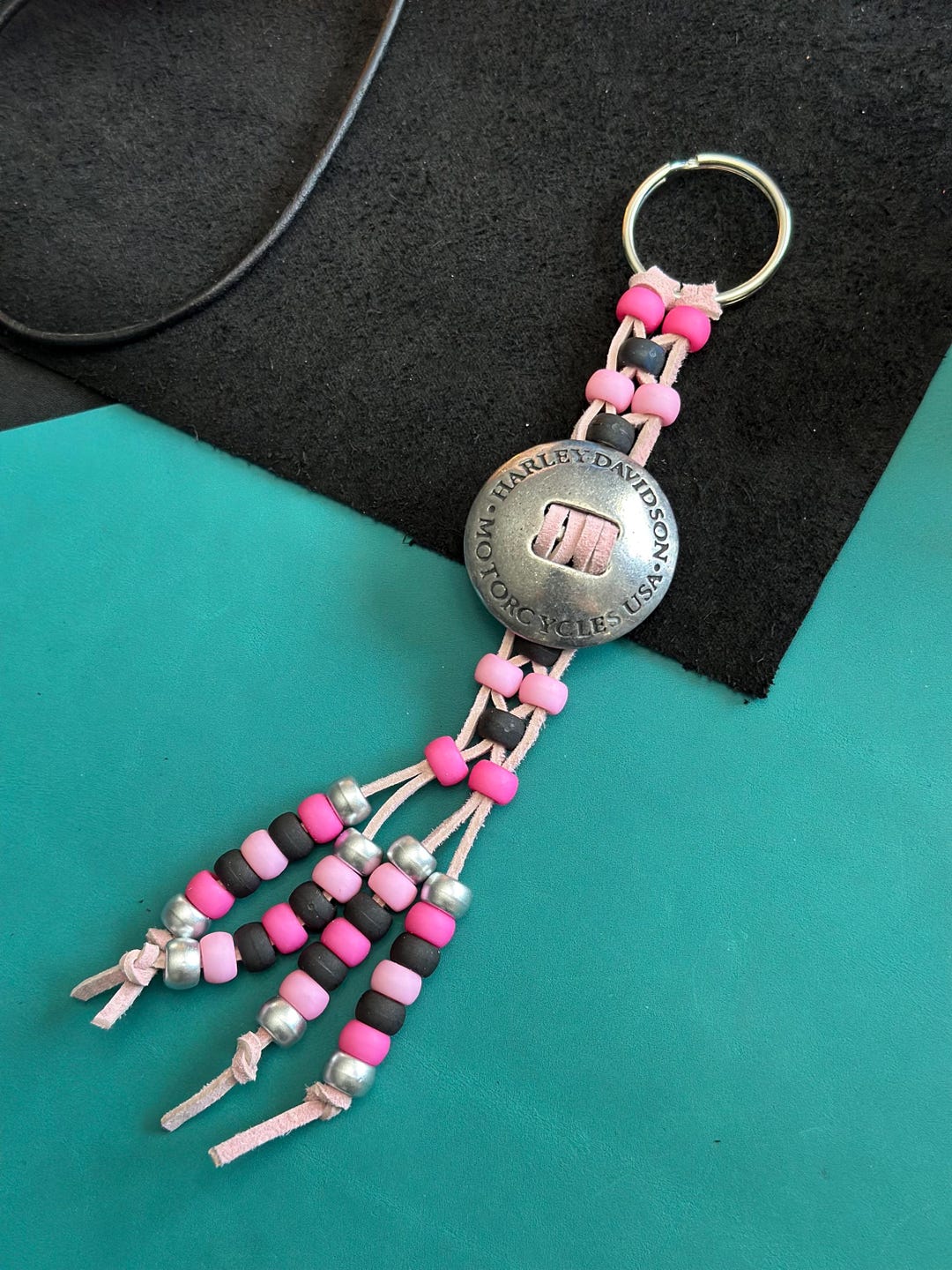 Harley Davidson Concho Keychain With Suede Lace and Beads - SW Indian ...