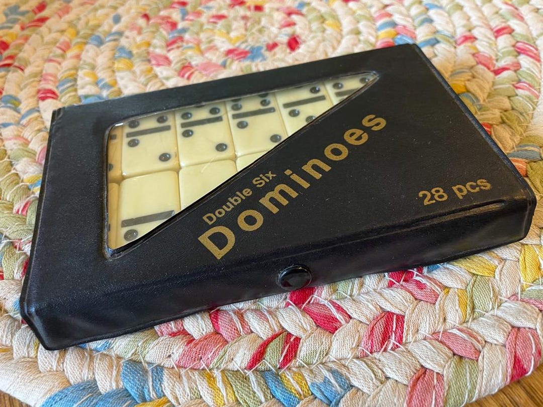 Small Complete Set of Vintage Ivory Colored Dominoes in Original Case ...