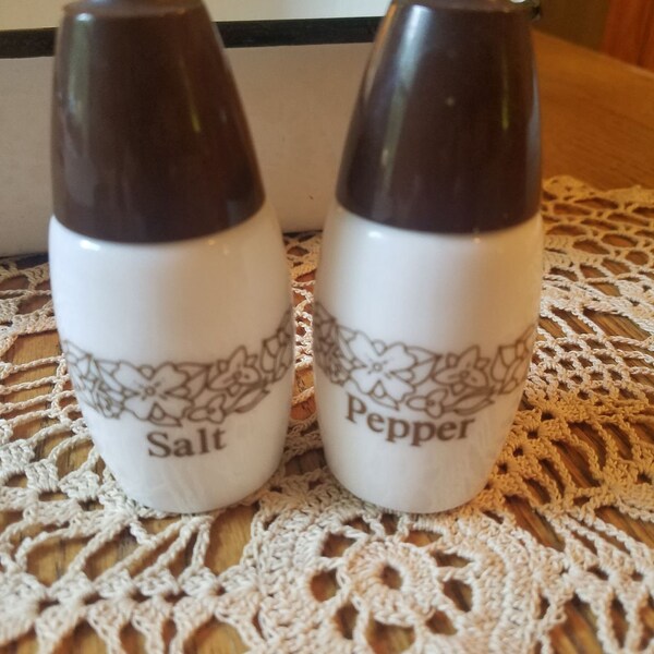 Pyrex Salt and Pepper Shakers - Etsy