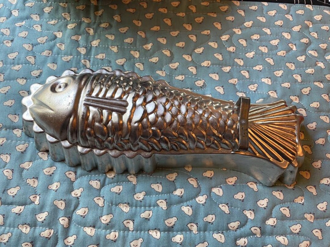 Rather Kitschy Vintage 10 Inch Metal Silver Fish Mold for Jello or ...