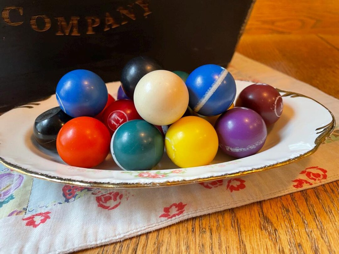 Slightly Shabby 15 Piece Small Vintage Plastic Billiard or Pool Balls ...