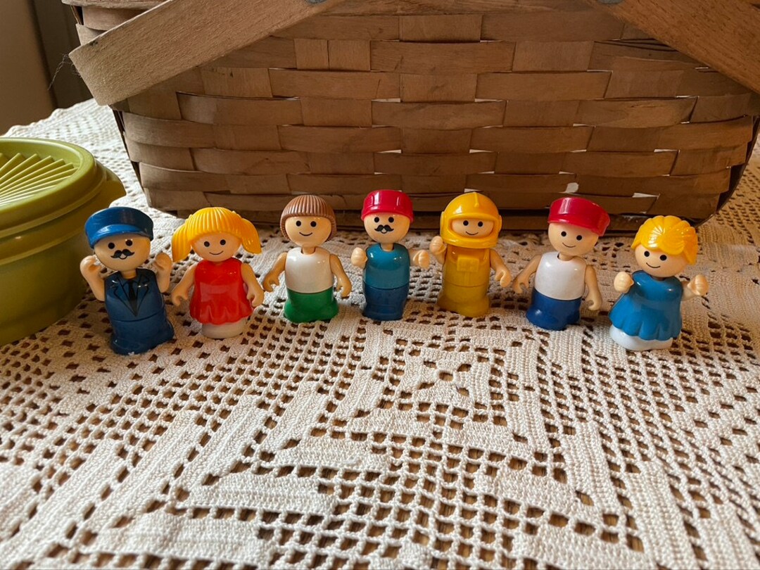Lot of 7 Adorable Vintage Shelcore Moveable Play Little People - Etsy