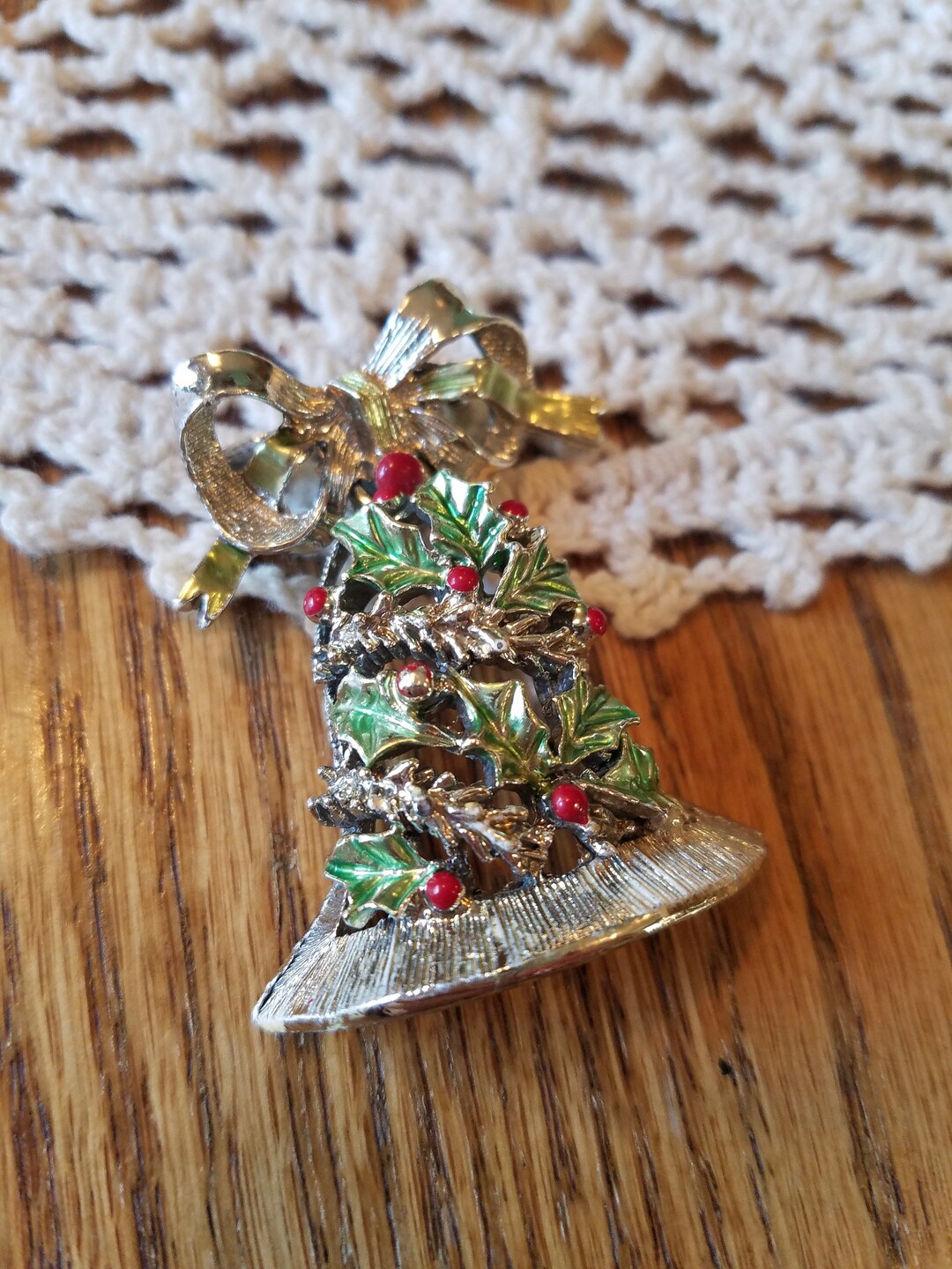 Sweet Vintage Christmas Bell Brooch Pin - Etsy