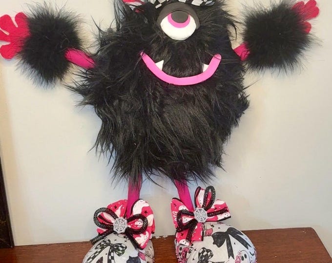Furry Cyclops Monster Halloween Wreath Attachment: Spooky Plush Decor ...