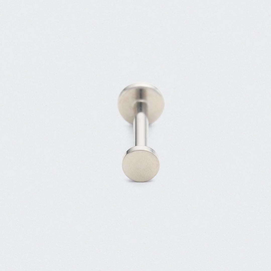 Dish Circle Threadless Labret Push Pin Stud Earring in Silver ...