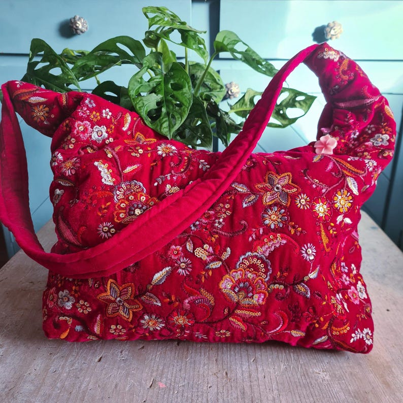Luxury Handmade Black Velvet & Sequin Flowers/rose Red Hobo Slouch Bag ...