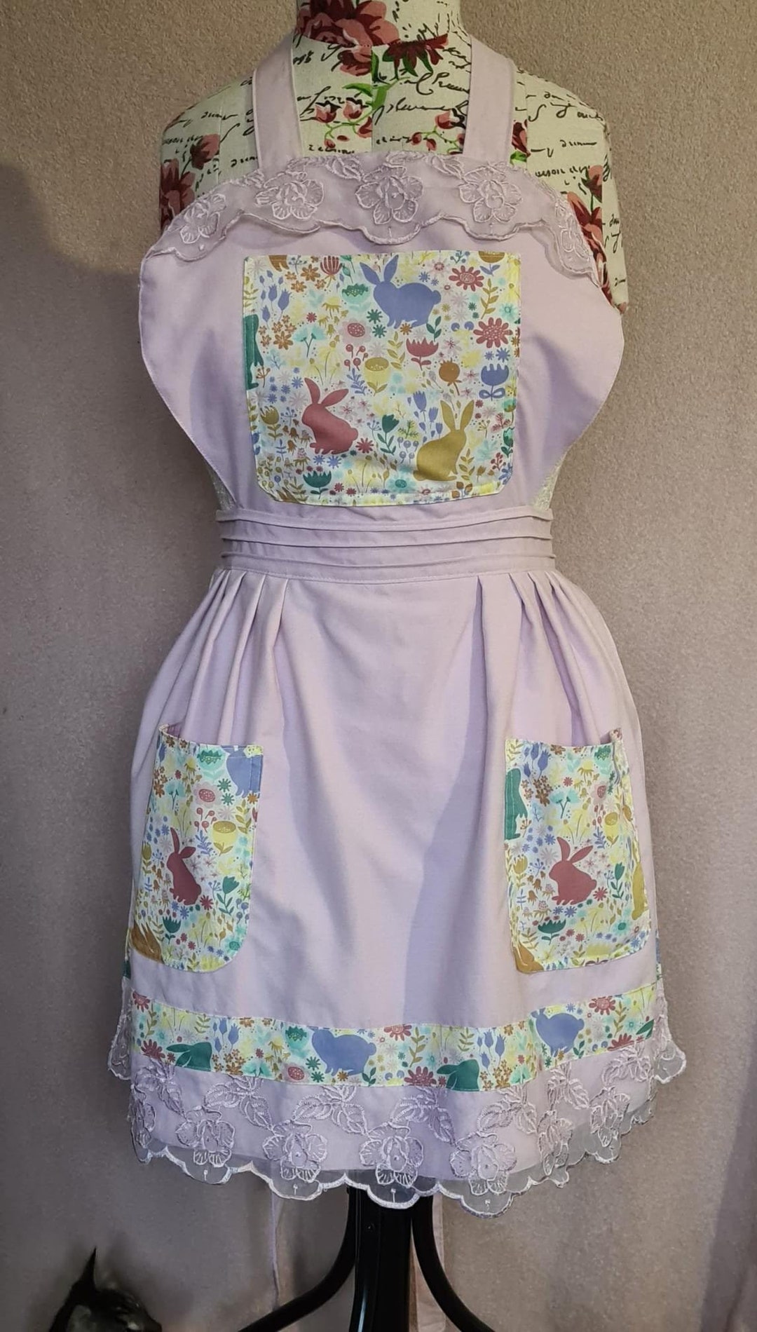 Hop Bunnies Hop Apron - Kitsch Retro Vintage Style Pinny Super Cutecore ...