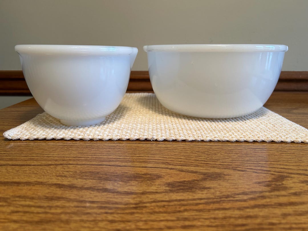 Sunbeam Milk Glass Mixing Bowl Set - Etsy