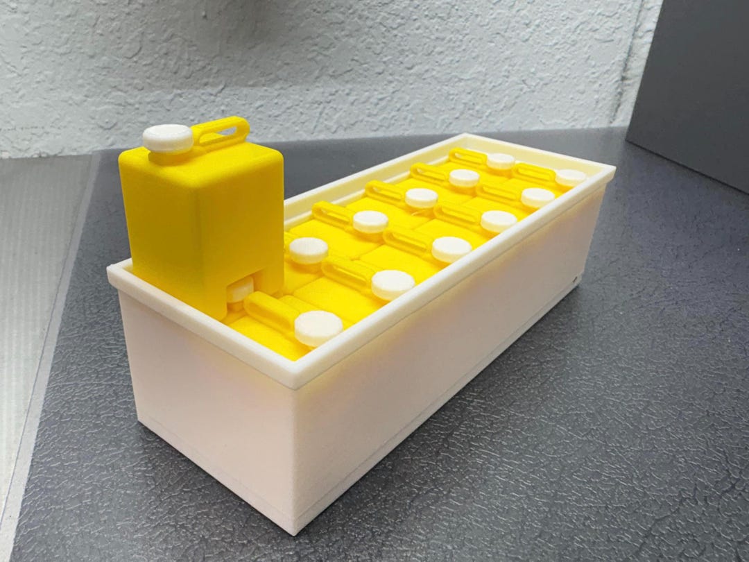 12 3D Printed Miniature 2.5 Gallon Chlorine Jugs With Chlorine Caddy ...
