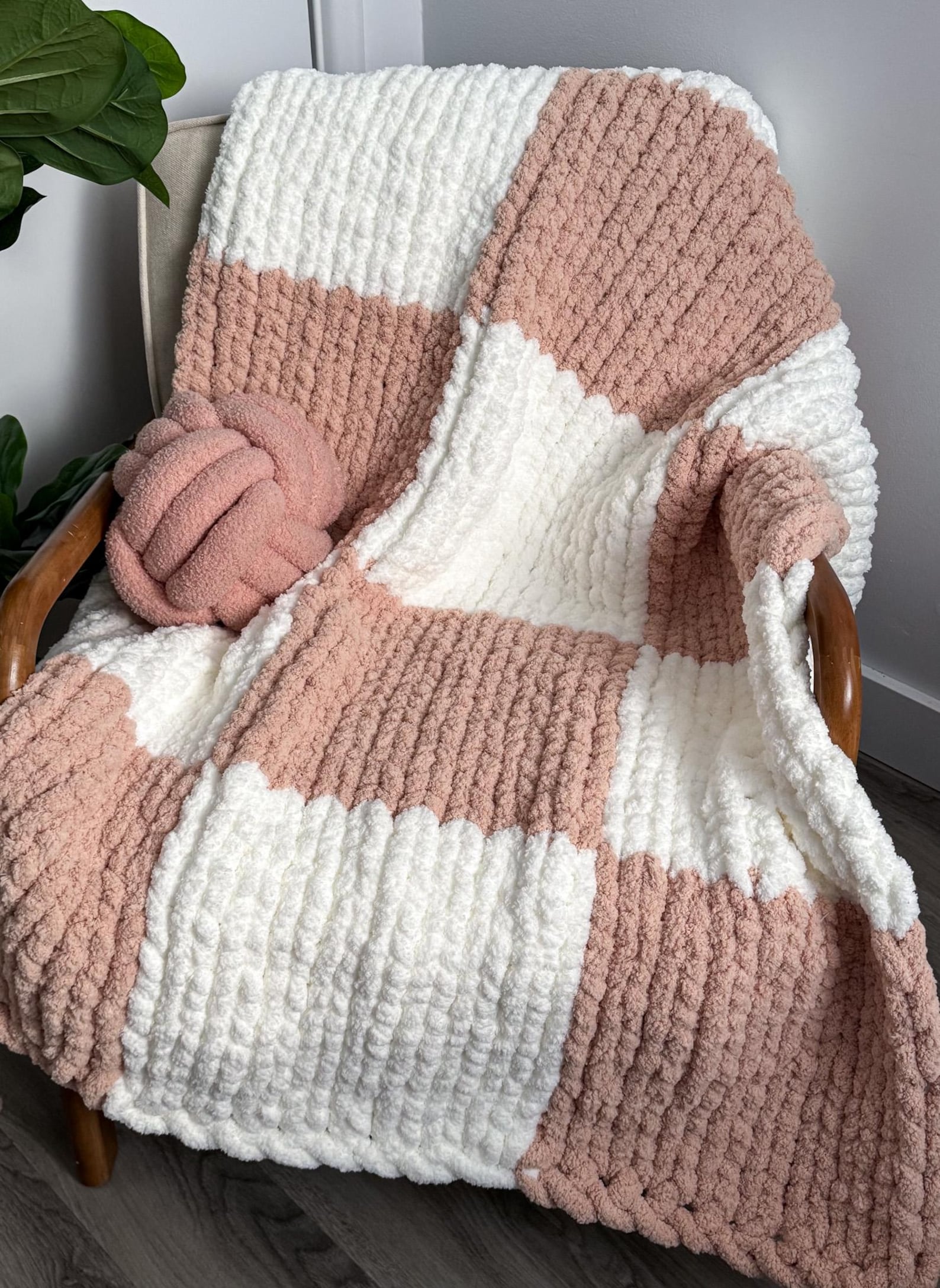 Tutorial Video: How to Hand-knit a Chunky Blanket | DIY | Make Your Own ...