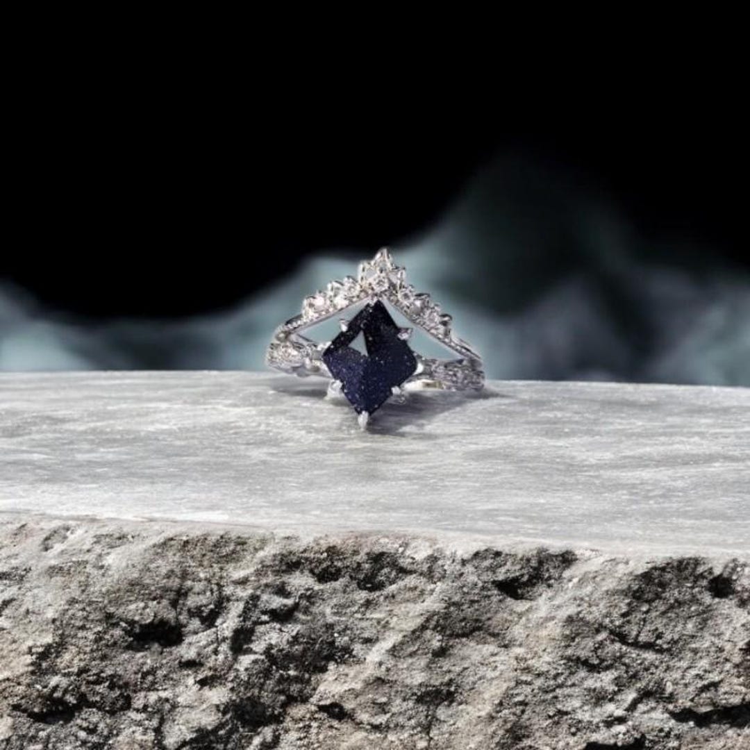 Night Court Ring: ACOTAR Velaris Inspired Zircon Jewelry - Etsy