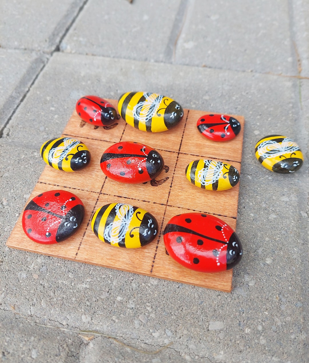 TIC TAC TOE Game Set, Ladybugs and Bumblebees Painted Rocks, Travel ...
