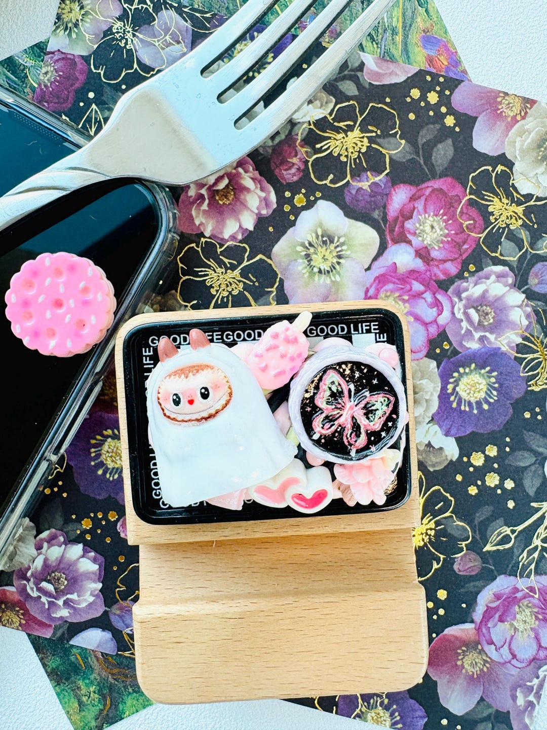 Labubu Personalized Engraving Wooden Phone Stand Labubu Phone Support ...