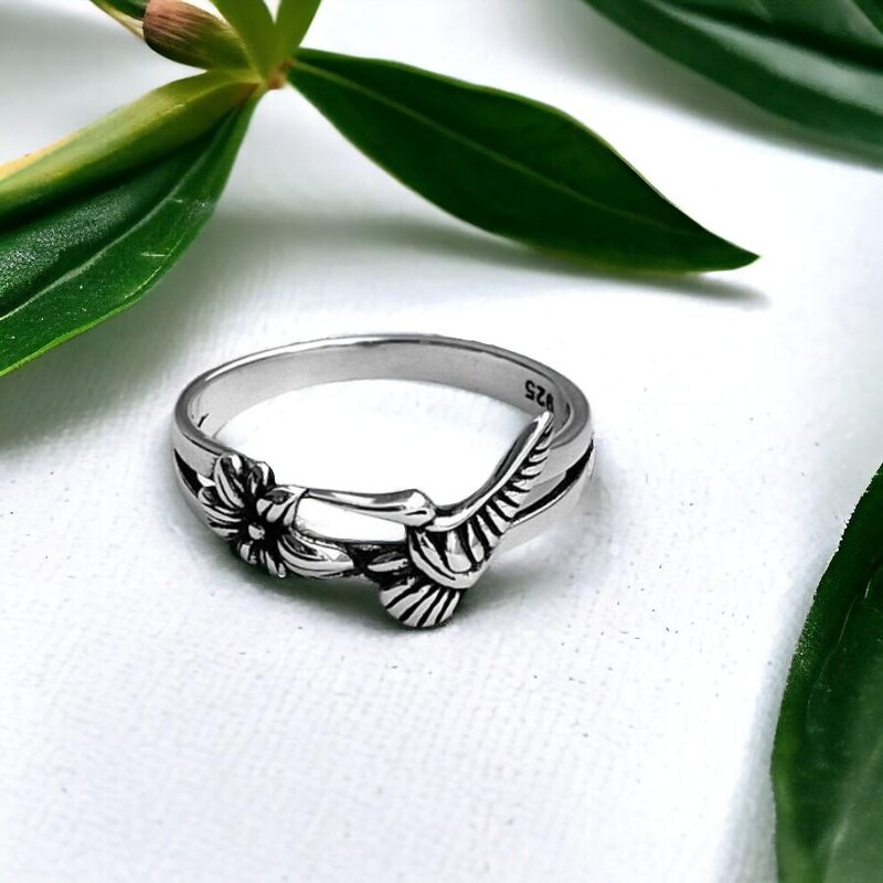 Modern Ring Design - Etsy