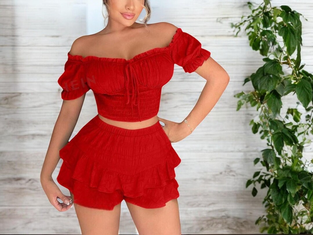 Casual Red Ruffled Mini Shorts, Women's Loose Fit Textured Fabric ...
