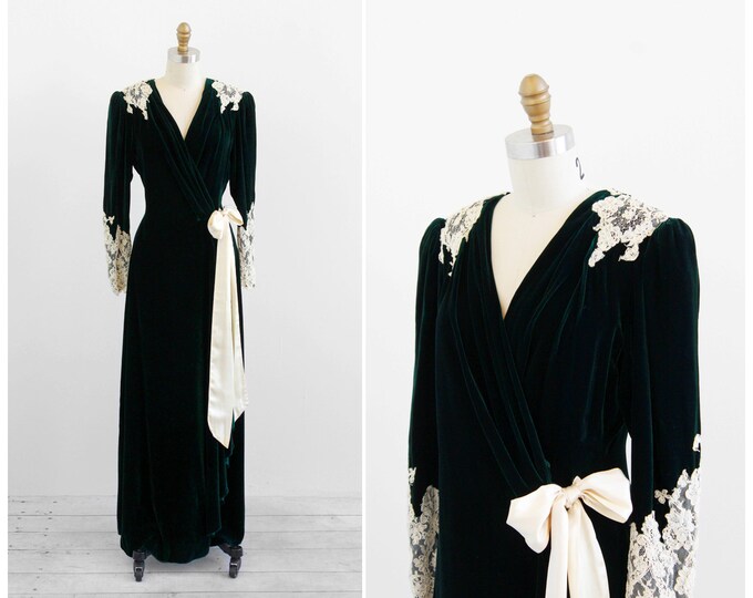Vintage 1930s Robe / Green Velvet Bathrobe / 30s Look Christmas Green ...