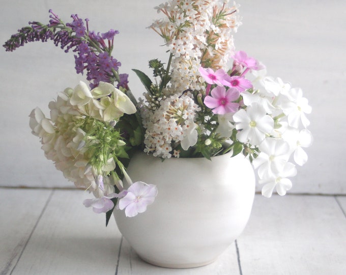 White Round Ceramic Vase in Matte Glaze, Modern Minimalist Decor, Ready ...