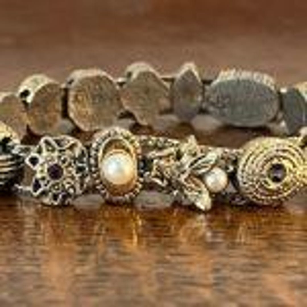 Gold Tone Charm Slide Bracelet With Box Clasp, Sliding Chain Charms, 7 ...