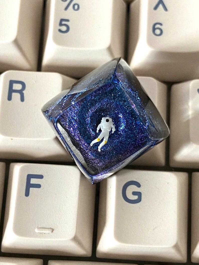 Astronaut Resin Keycap/handmade Custom Interstellar Astronaut Keycap ...
