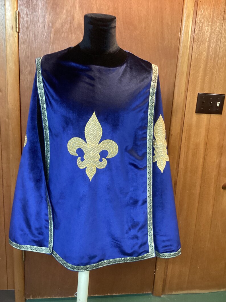 Three Musketeers Cape Costume – Blue Velveteen 17th Century Cloak With ...