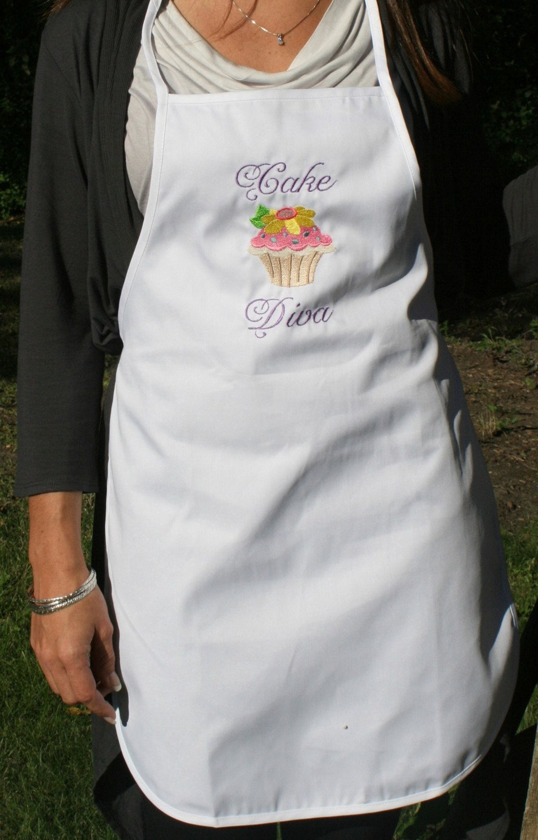 Cupcake Apron - CAKE Apron - DIVA Apron - Personalized Apron ...