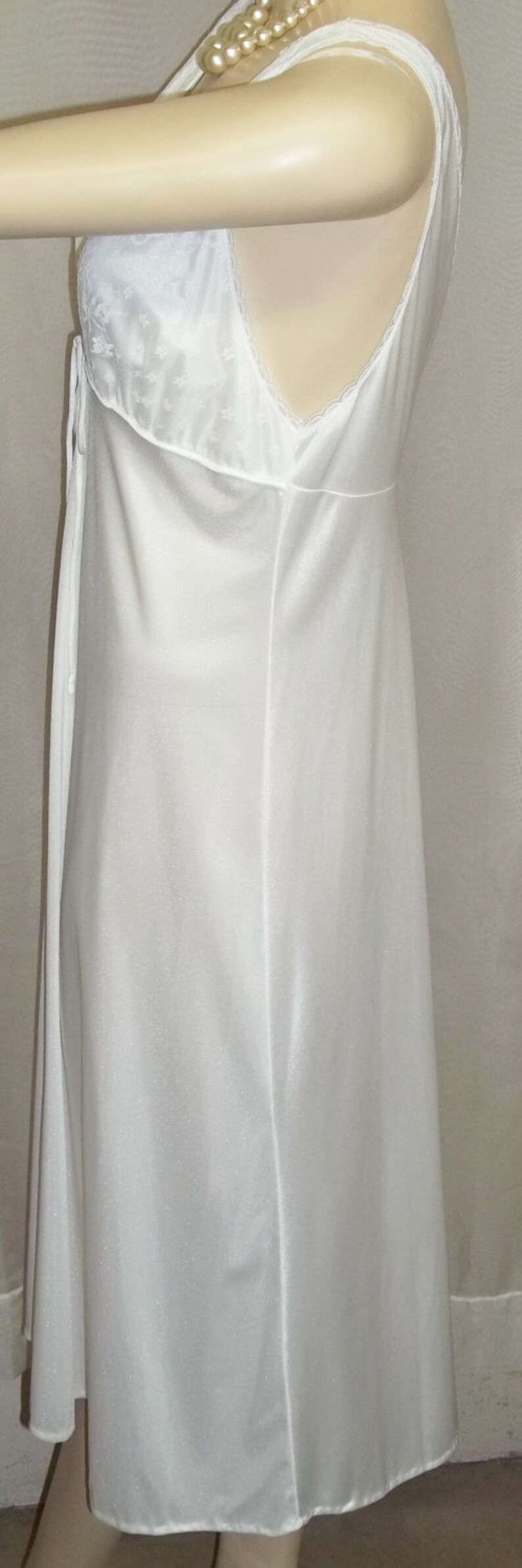 Vintage White Nylon Plunge Neckline Nightgown Medium Half Sweep Etsy