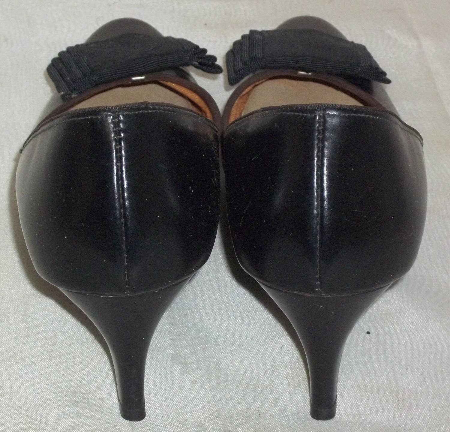 Vintage Risque Shoes Black Leather Pumps 8 AAA Bows - Etsy