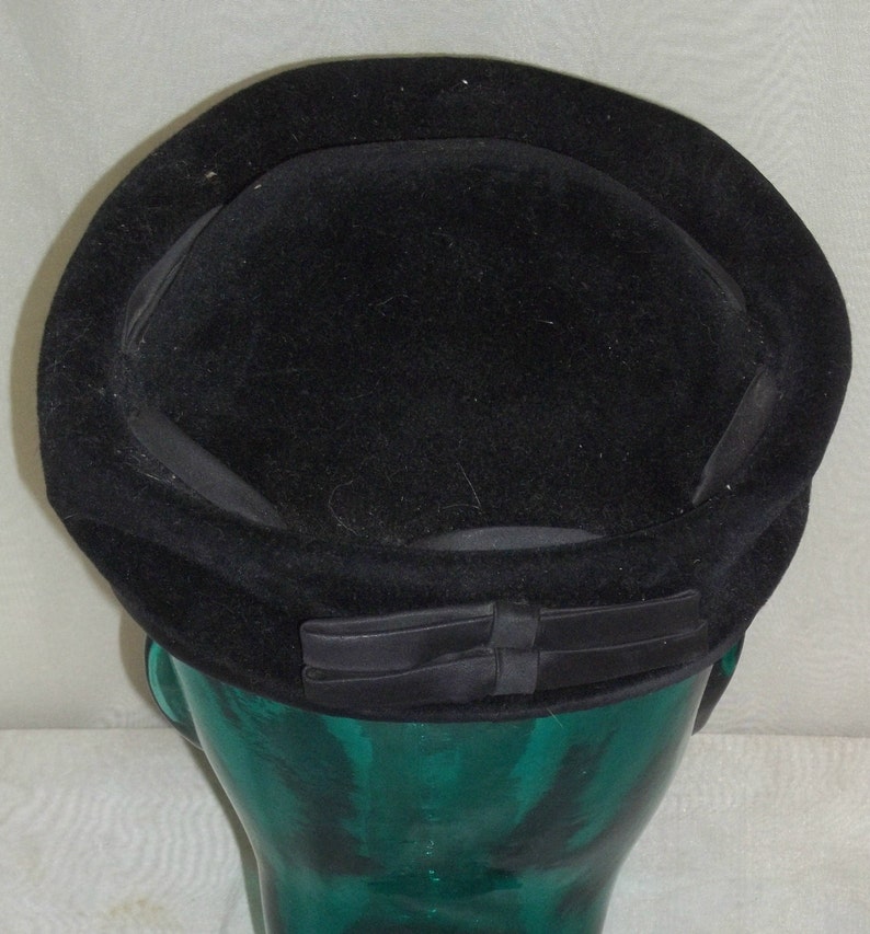 Vintage Amy New York Black Velvet Tam Hat Church Beret Bow - Etsy