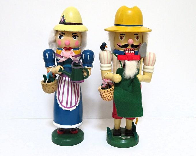 Pair of 14 Inch Tall Nutcracker Figurines Vintage Wooden - Etsy