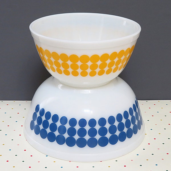 Pyrex Bowls - Etsy