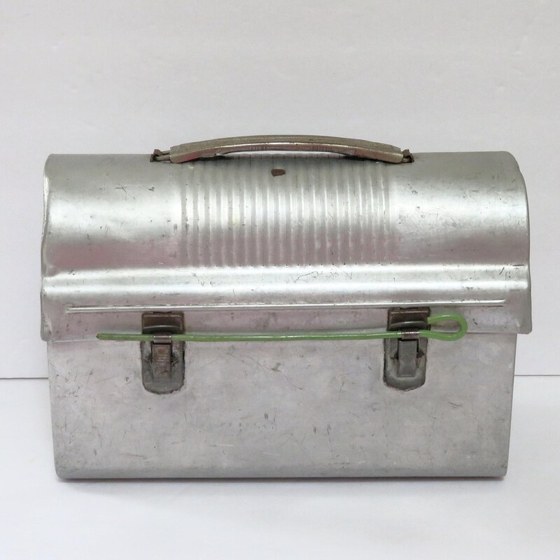 Vintage Lunch Box - Etsy