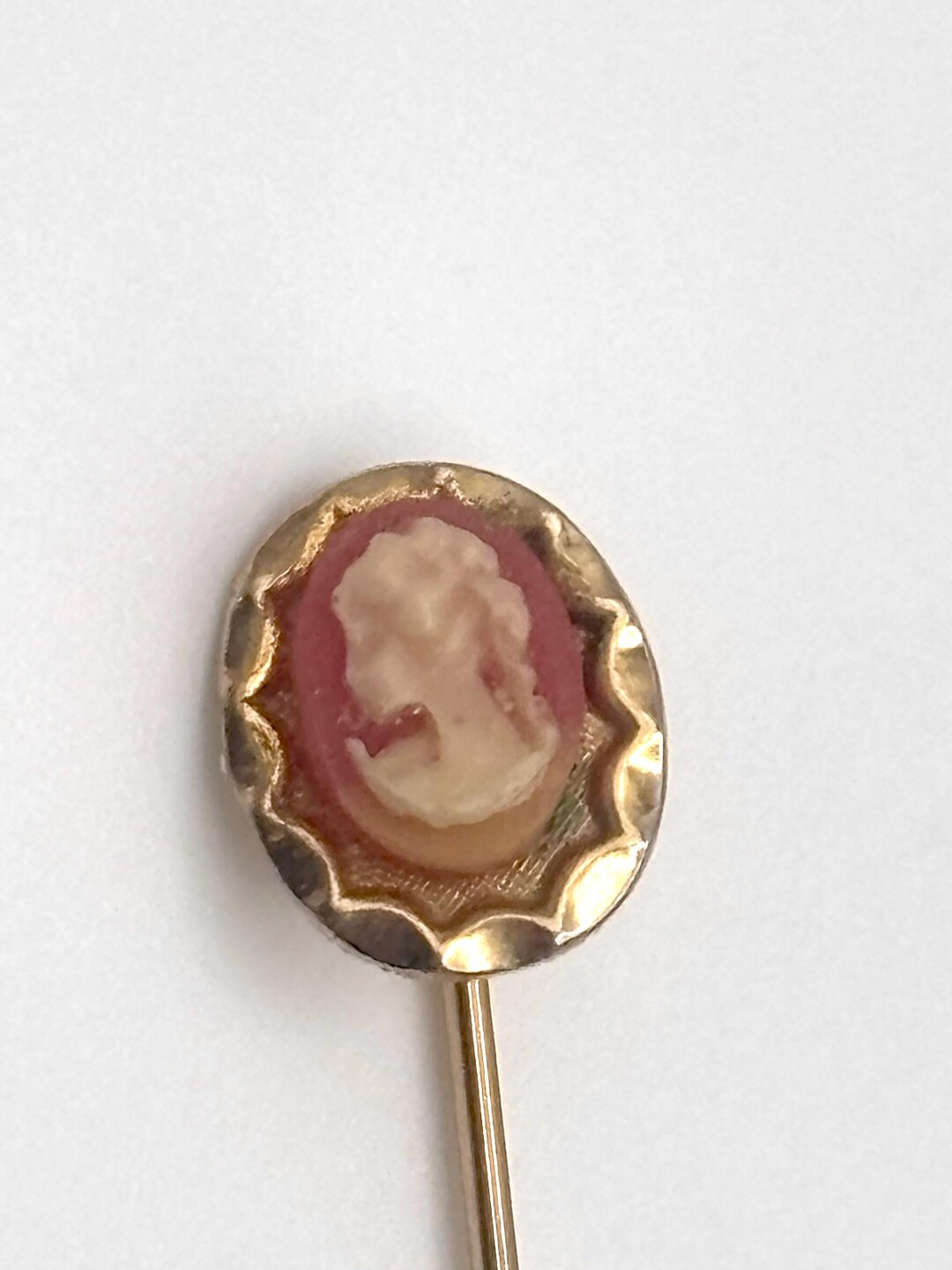 Vintage 60s Cameo Stick Pin Yellow Gold Tone 3-D Coral off White Tone ...