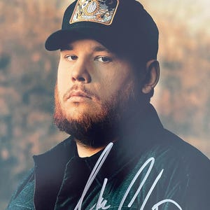 Luke Combs Original Autographed Photo - Framed - Etsy