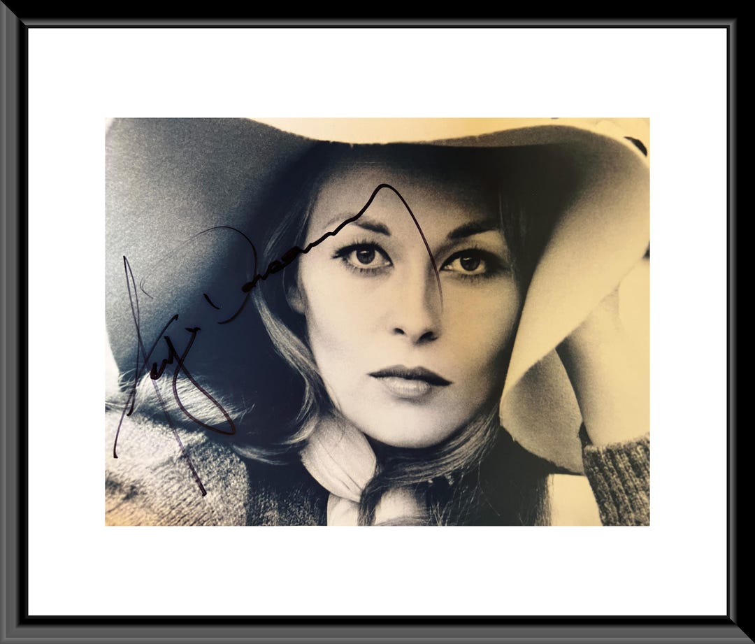 Faye Dunaway Original Autographed Photo - Framed - Etsy
